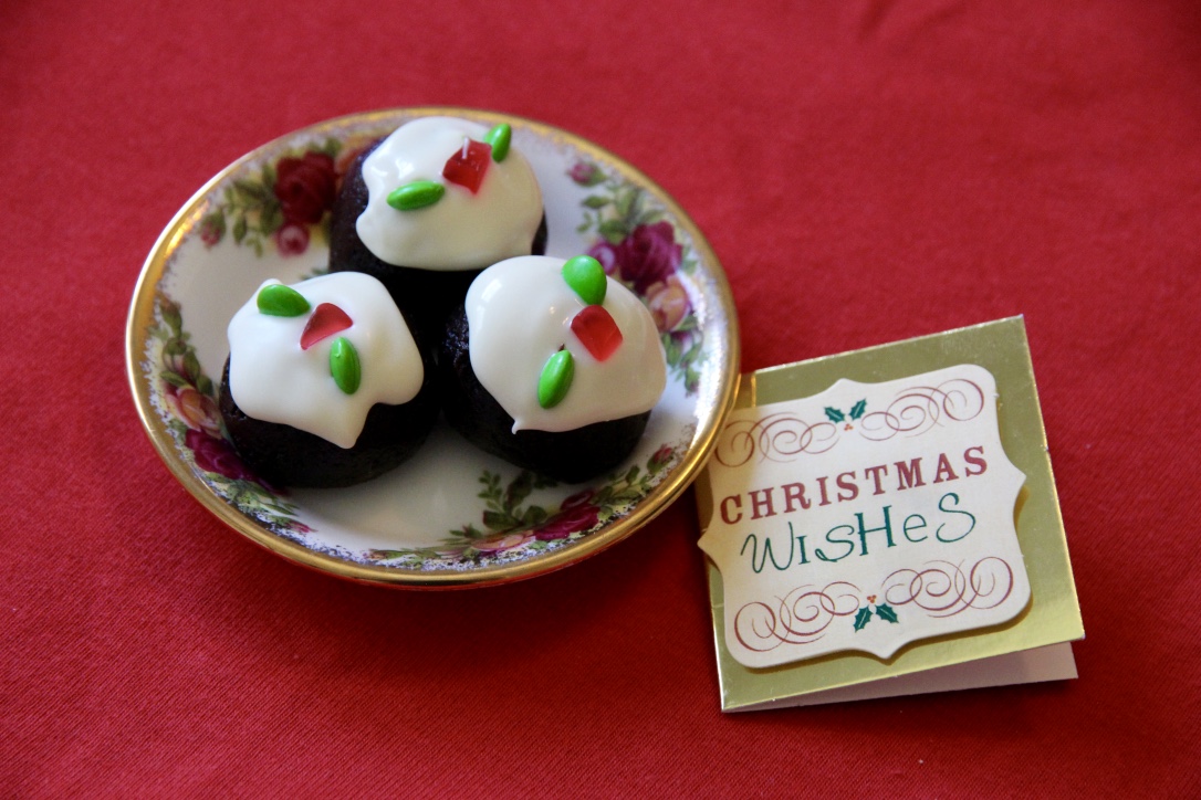 Mini Oreo Christmas Puddings – Bakerholics Anonymous